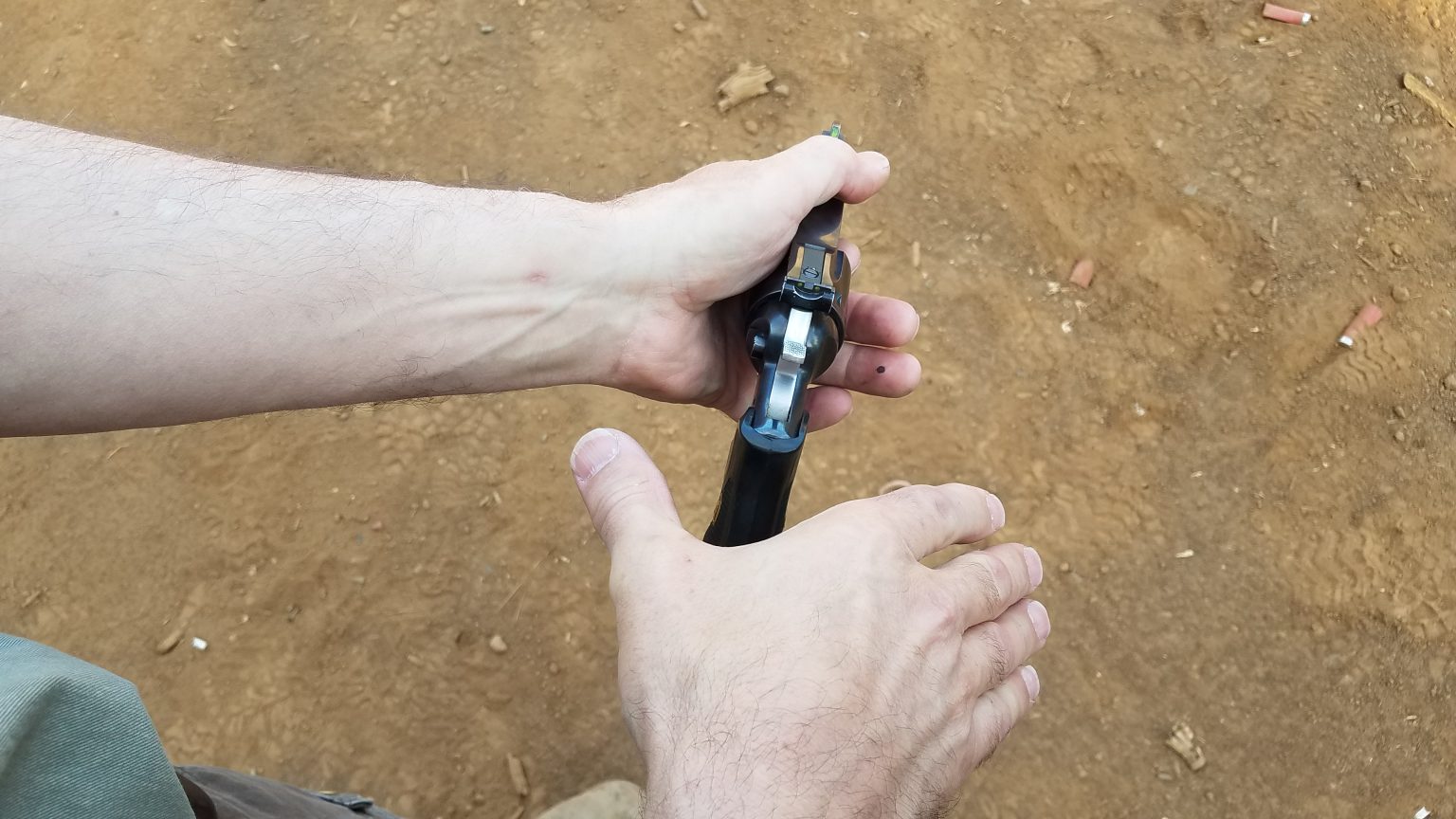 How to Hold a Pistol, Aim and Shoot Correctly - holdrightedge.com