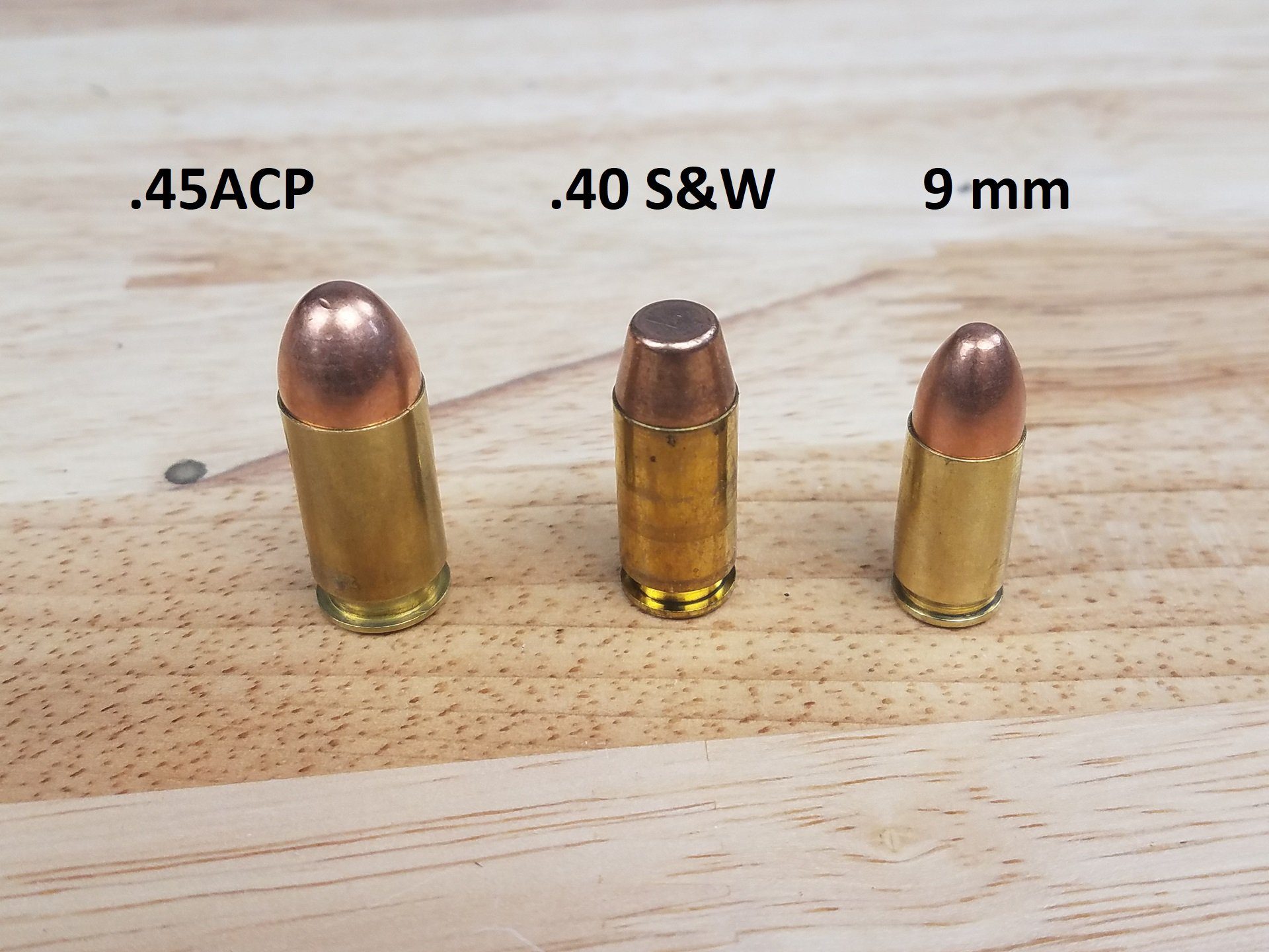 how-to-choose-the-best-handgun-for-a-beginner-hold-right-edge