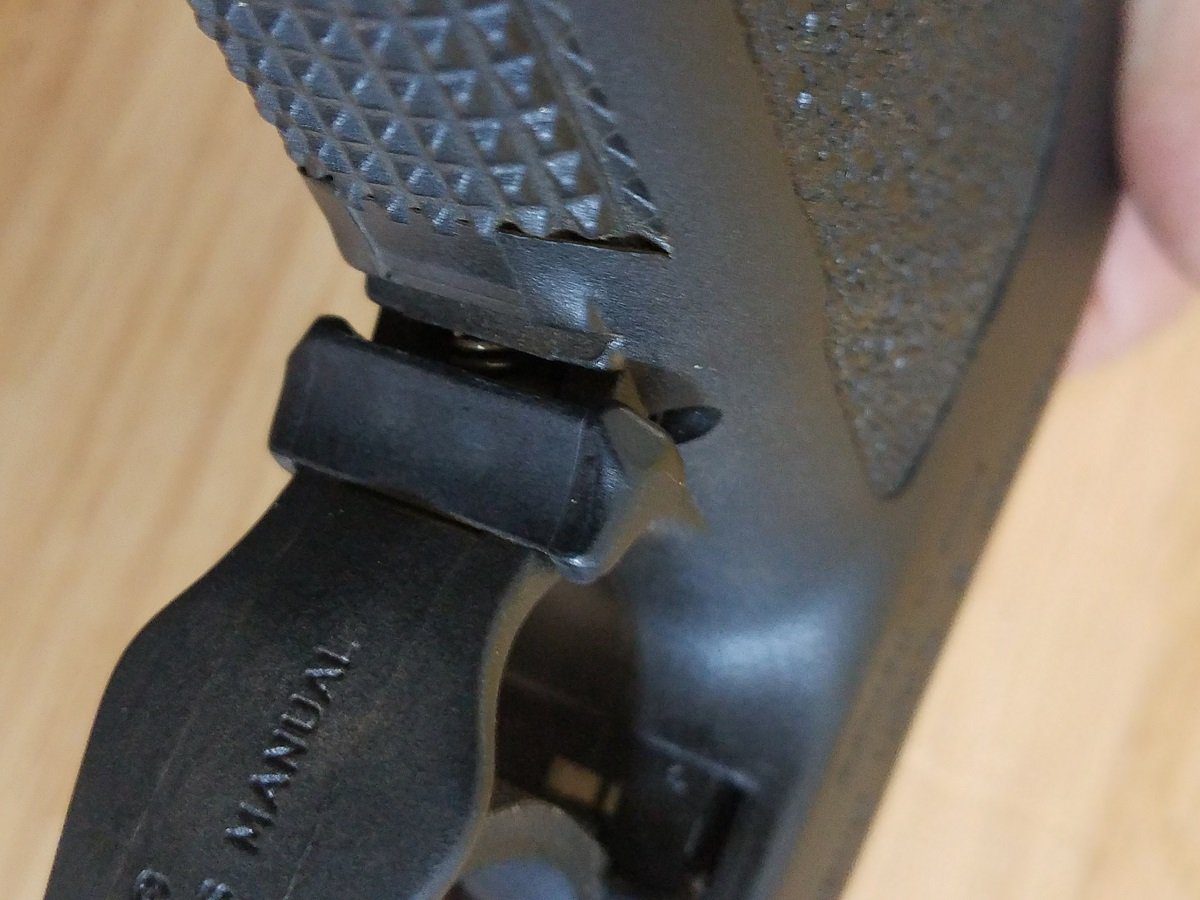 HK USP 45 Review: A New Look at an Old Favorite - Hold Right Edge